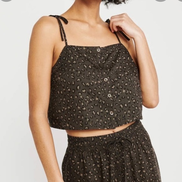 Abercrombie & Fitch | Tops | Af Animal Print Spaghetti Strap Crop Top ...